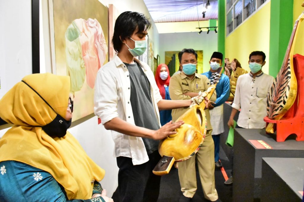 Raja Yoserizal Zen Buka Secara Resmi Pameran Seni Rupa “Rasa Rupa Rasa ...